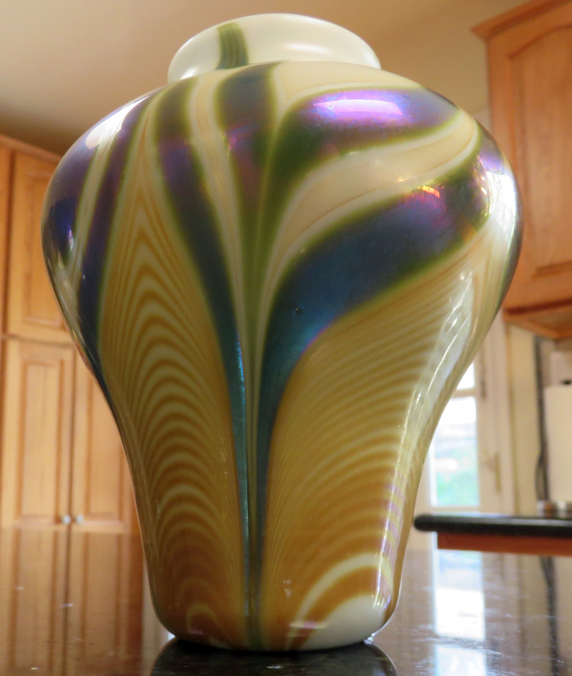 Vintage 1974 Roland R Correia Blown Moonstone Art Glass Vase Pulled Feather