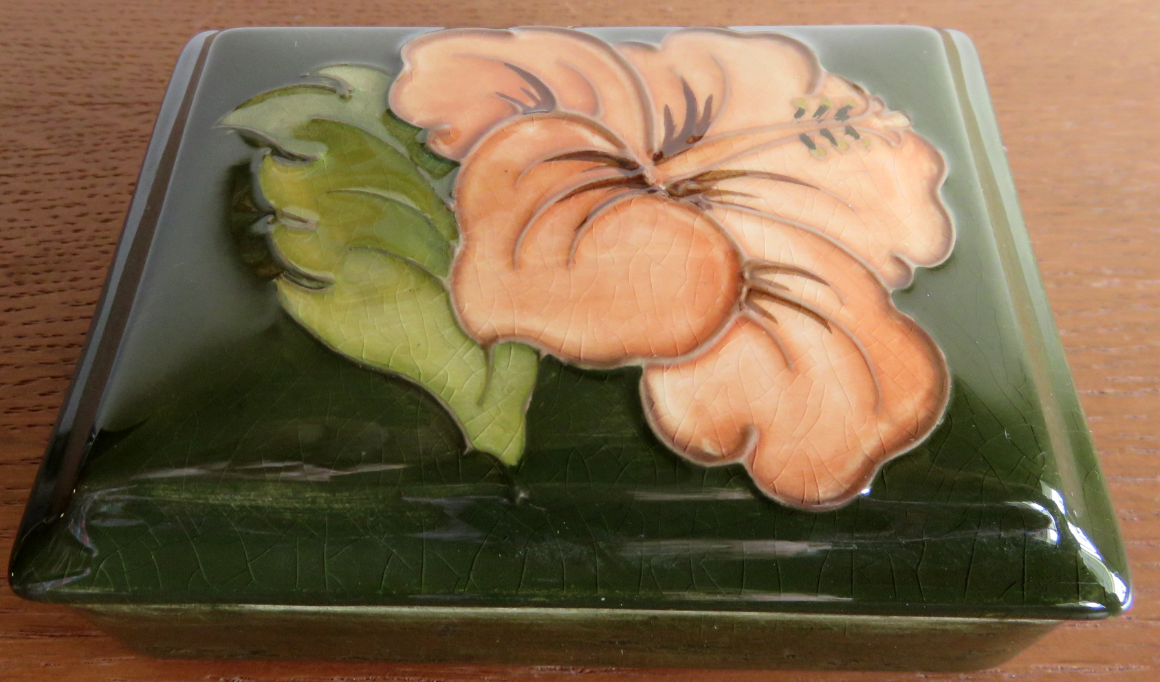 Moorcroft Coral Hibiscus on green lidded box Walter Moorcroft 1968-1978